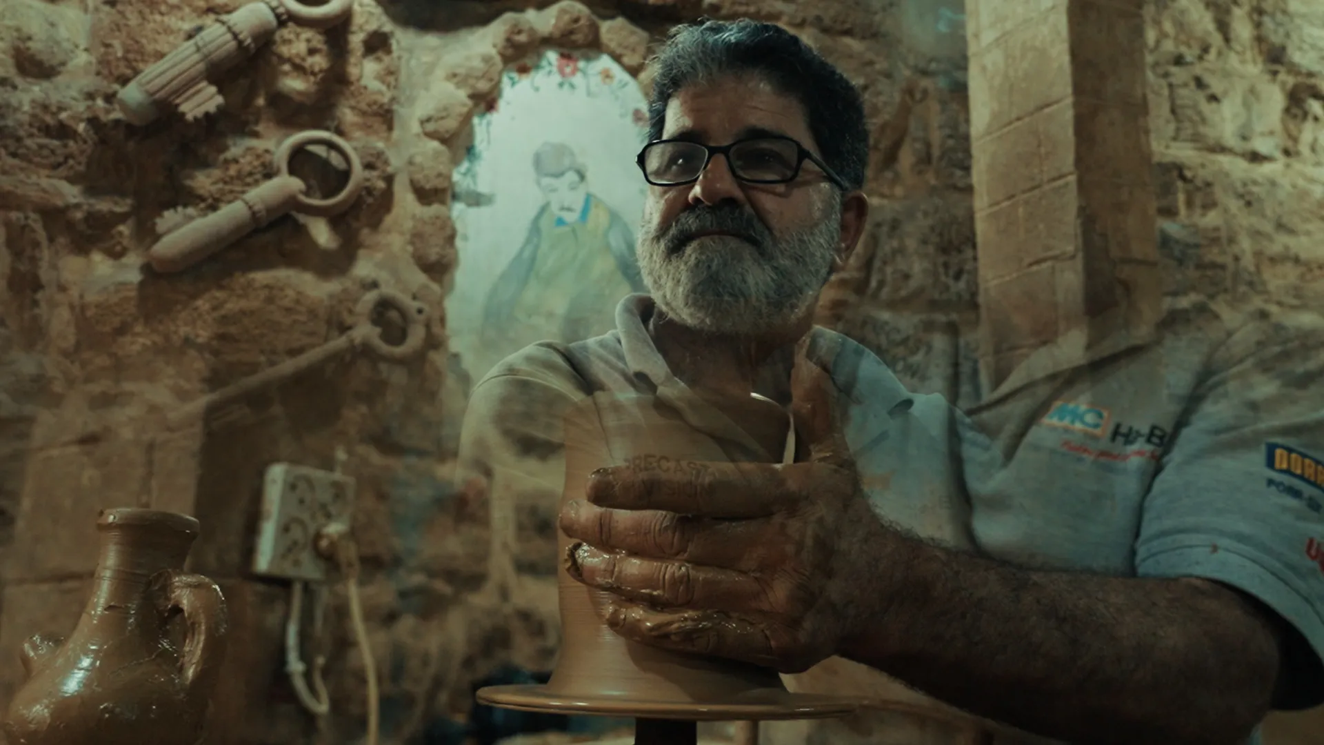 Pottery break each other - The Speech